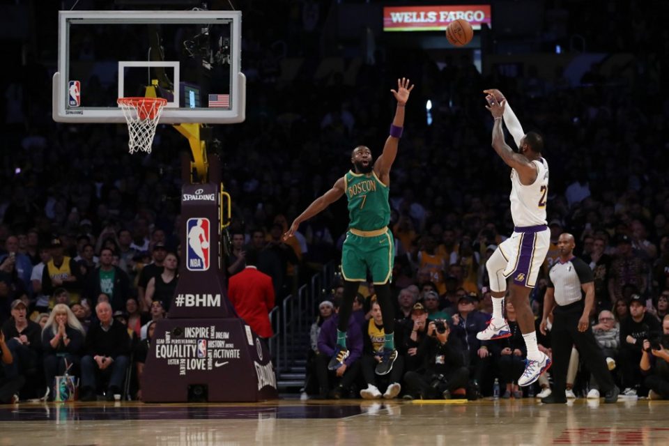 James’ jump shot helps power Lakers past Celtics – Eagle News
