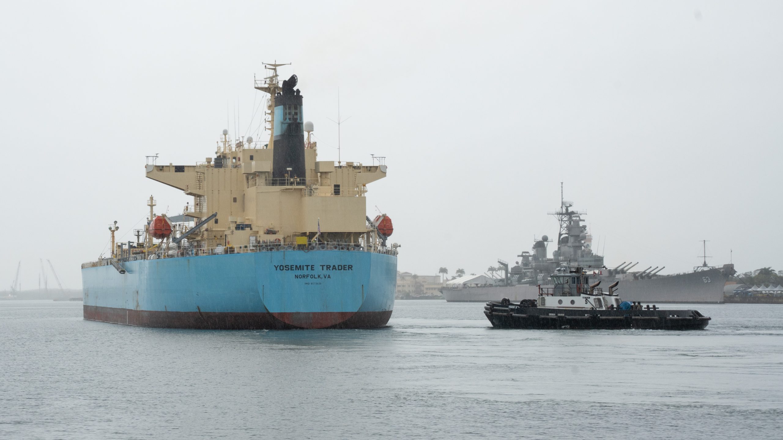 Final tanker departs Hawaii as US military defuels controversial bulk ...